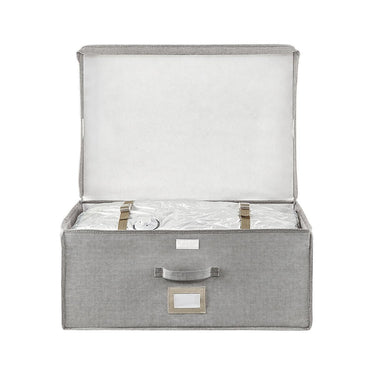 The Do's and Don'ts of Seasonal Clothing Storage – The Home Edit